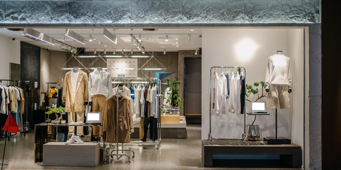 Équipements de magasins : Retif change de capitaine et fait sortir une ...