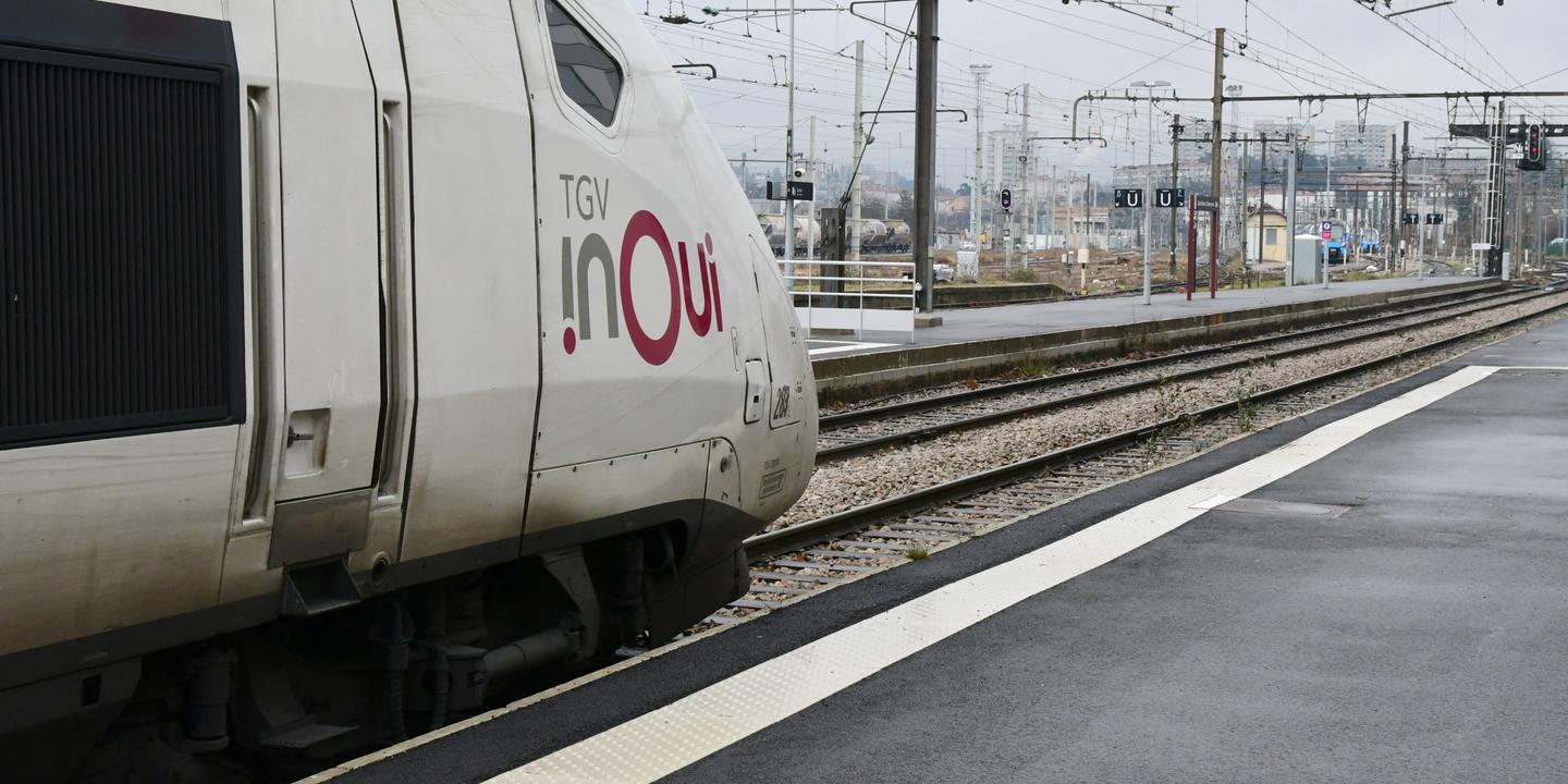 320 postes supprimés à la SNCF, BFM TV paye (très) cher un doc, SFR ...